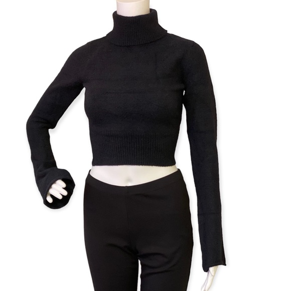 Anwnd | Tops | Fuzzy Turtle Neck Crop Top | Poshmark